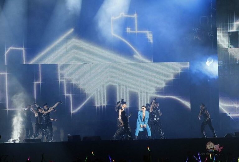 10 Famous Chinese Pop Stars of All Time | ChinaPlanning