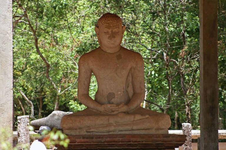 9 Types of Buddha Statues and Their Meaning | ChinaPlanning