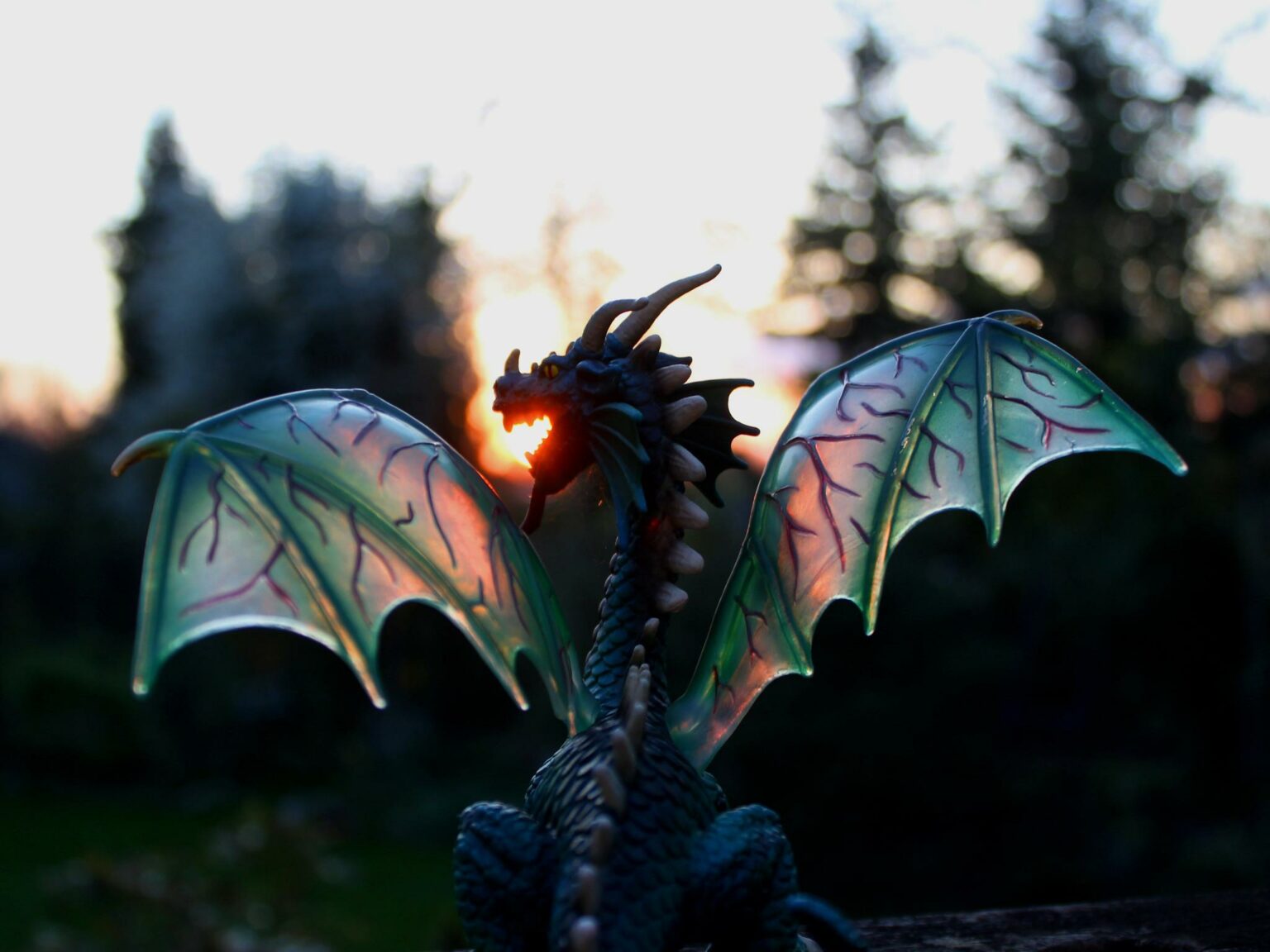 Chinese Dragon vs. Western Dragon | ChinaPlanning
